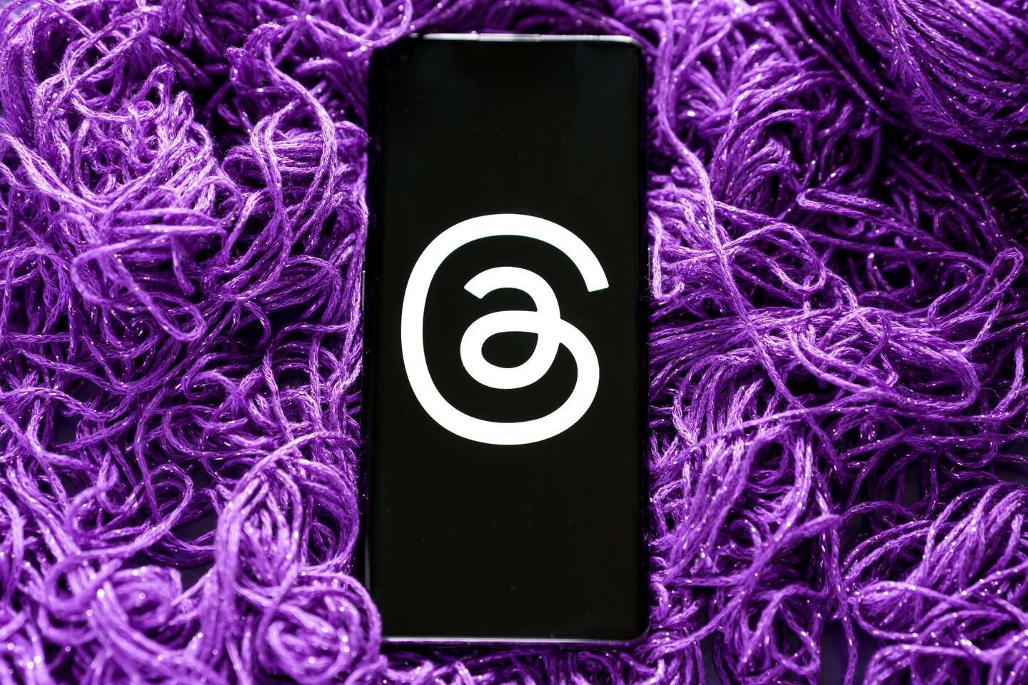 Threads estrena funciones: ahora puede crear encuestas y compartir GIFs ...