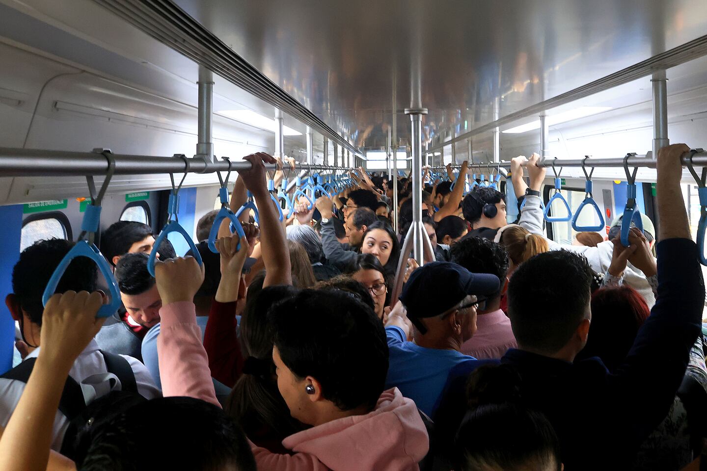 Tren a Cartago reanudará operaciones a mediados de enero | La Nación