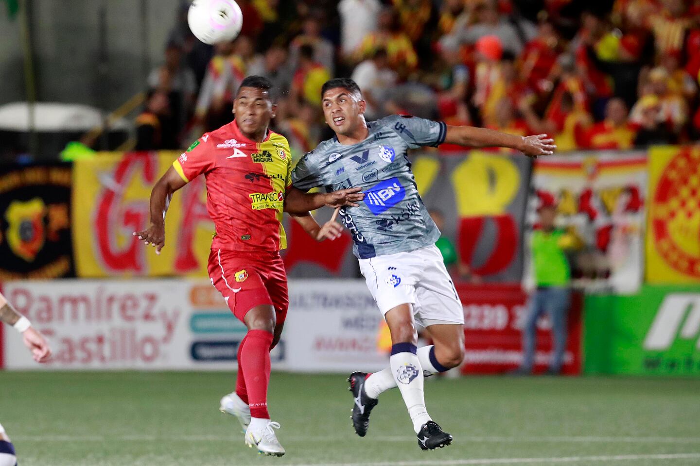 Allan Cruz revela el duro momento familiar por el cual regresó a Costa ...