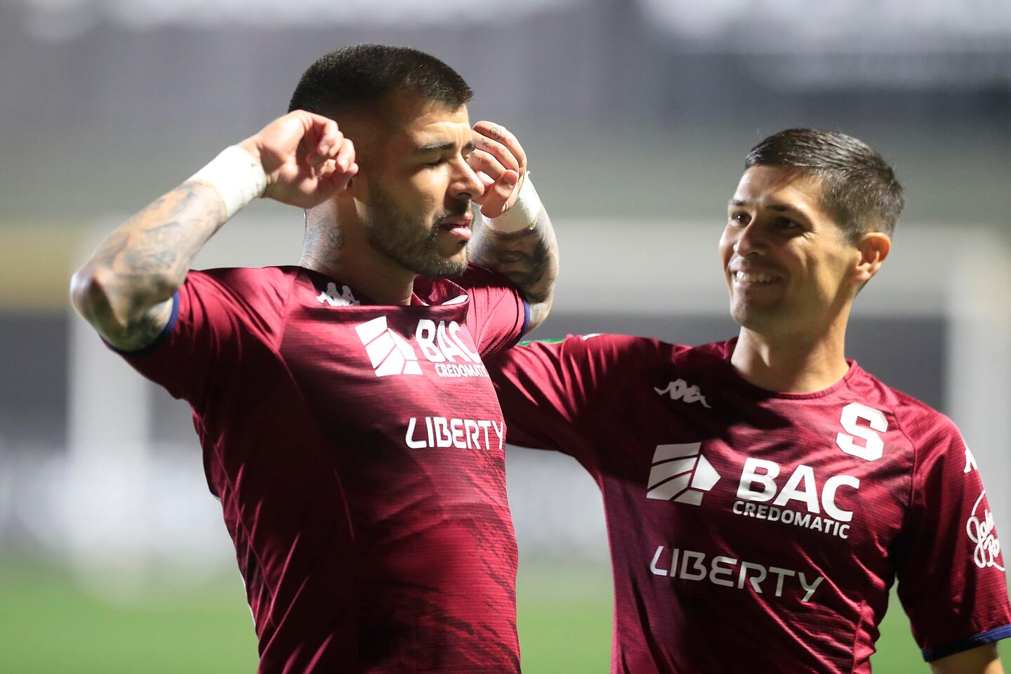 Ulises Segura y Jorkaeff Azofeifa aprovecharon con gol la oportunidad ...