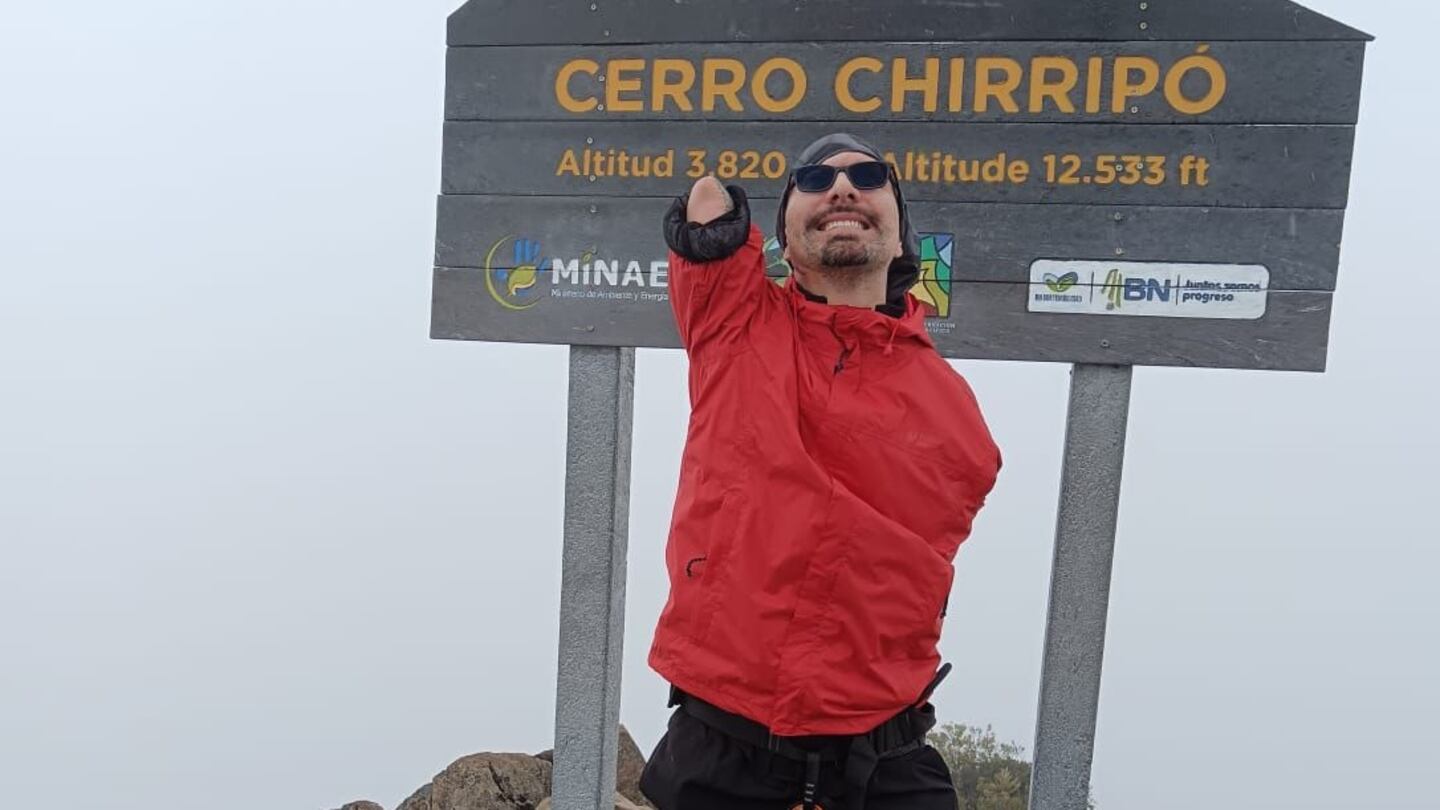Alex Reyes, motivador que perdió sus brazos, conquistó el Chirripó ...