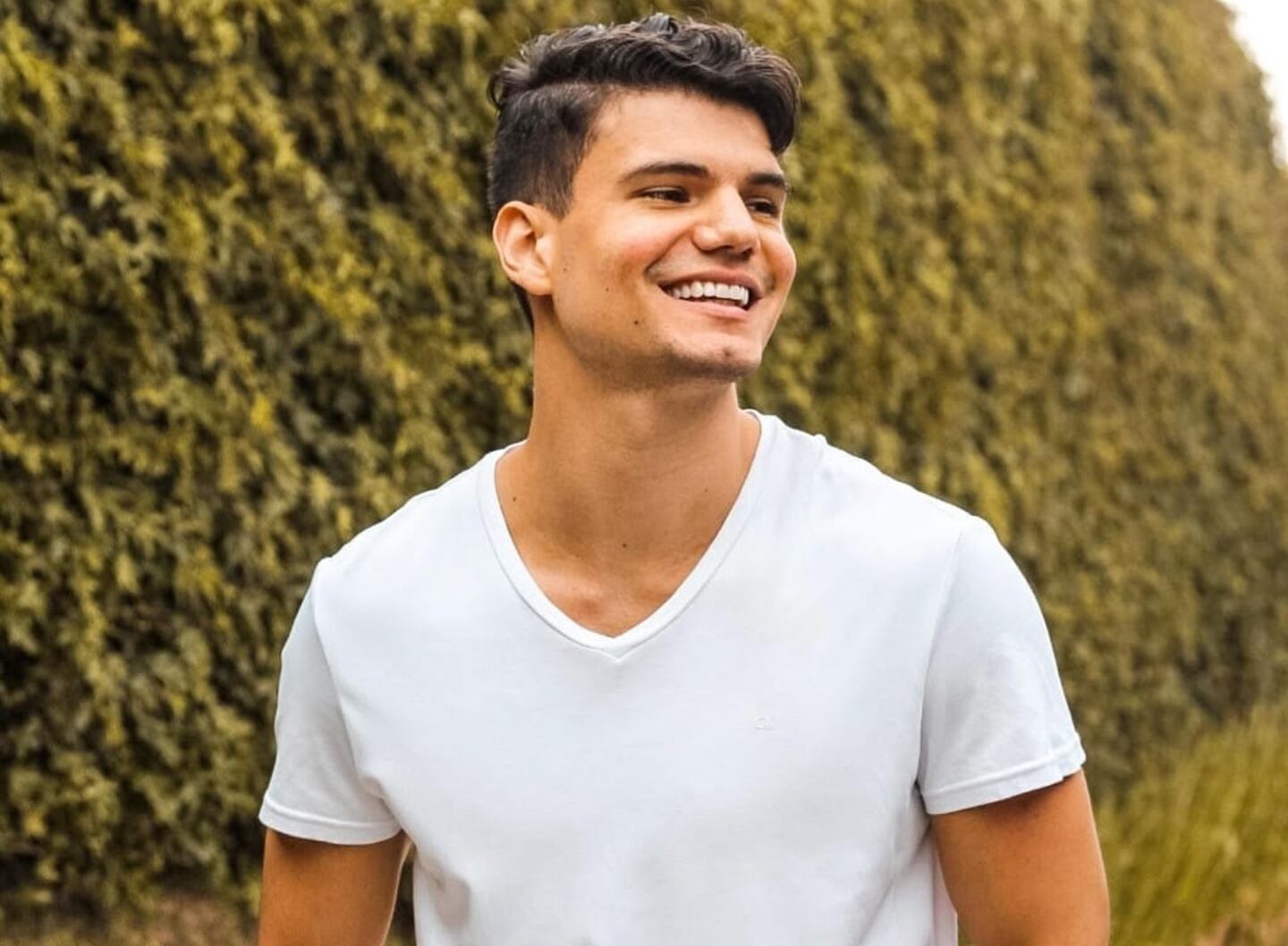 Modelo e ingeniero Douglas Castillo será el galán de una película para ...