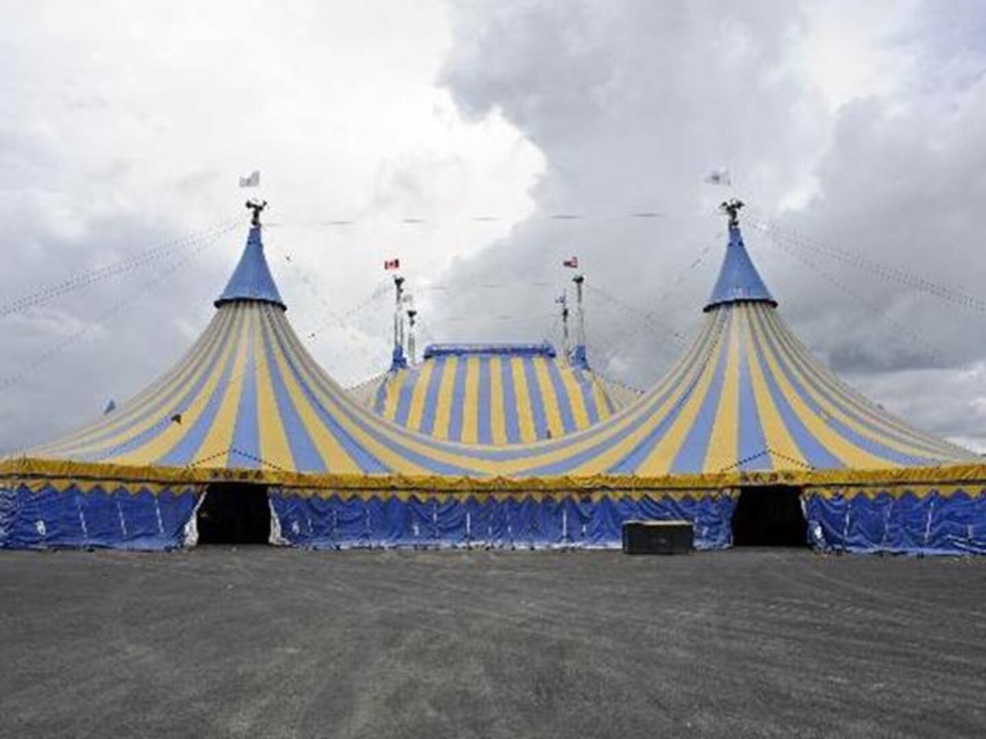 Lote con lastre compactado será el parqueo del Circo del Sol | La Nación