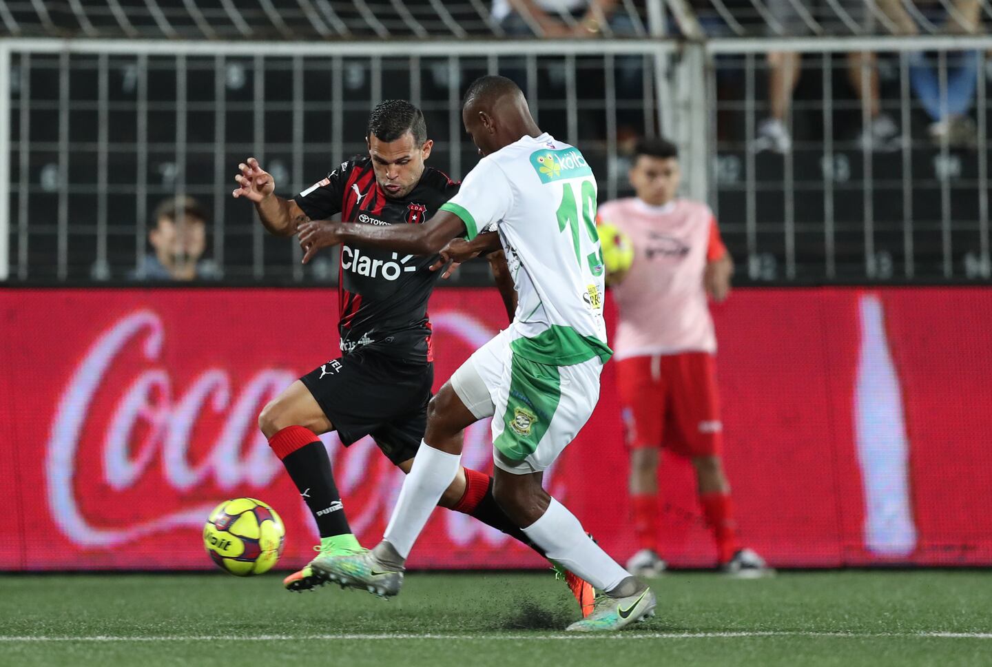 Limón rescata un punto en Alajuela con anotación de Erick Scott | La Nación