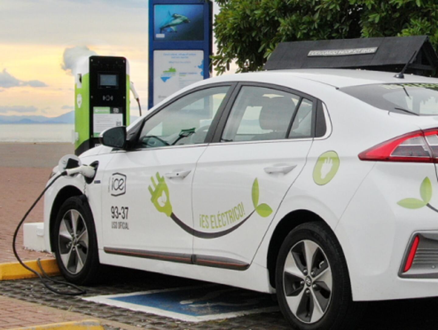 Cobros sorpresa del ICE causaron temor de hackeo entre dueños de carros ...