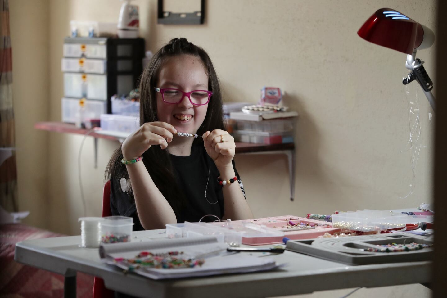 El sueño de Marie Paz de viajar a Disney se labra con pulseras | La Nación