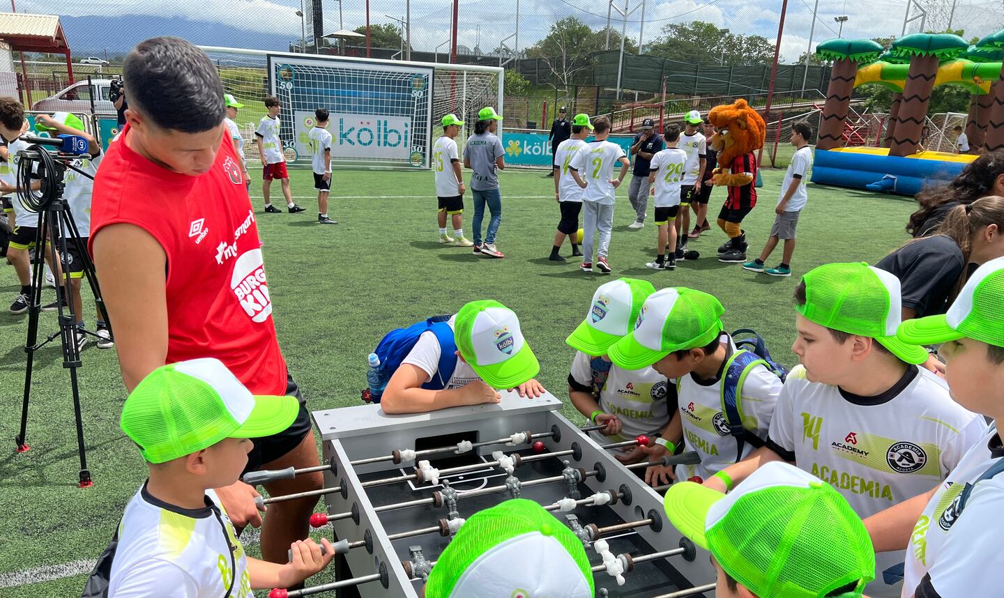 Alexis Gamboa: el defensor de pocas palabras aprende a ser uno de los ...