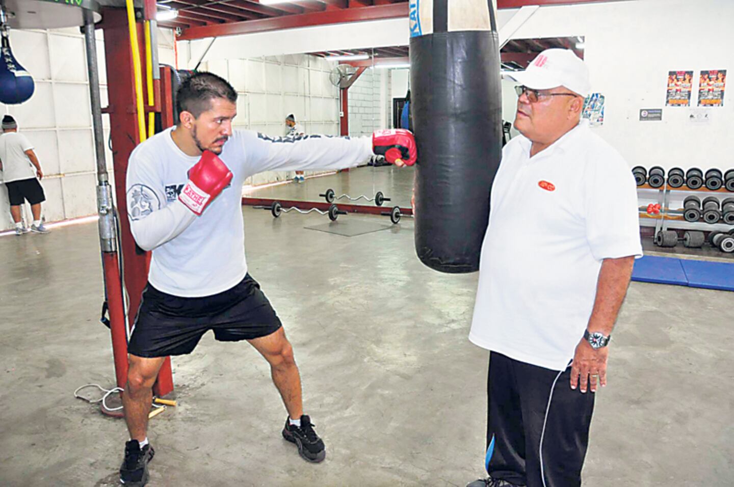 El boxeador de Costa Rica Jaime Barboza perdió por nocaut técnico su ...