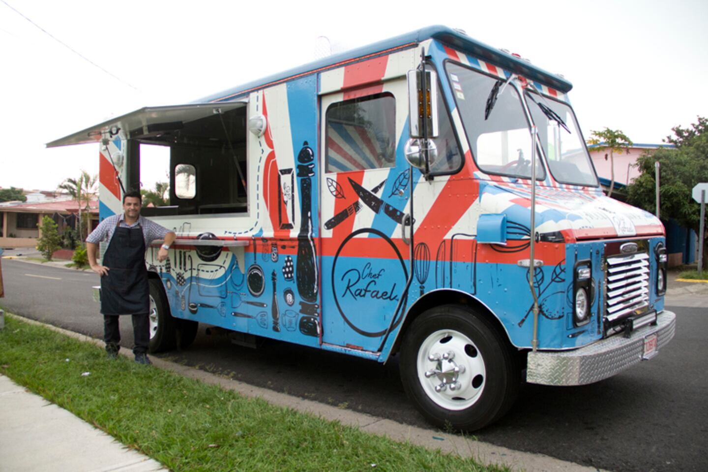 Chef Rafael Calderón le pone ruedas a su cocina | La Nación
