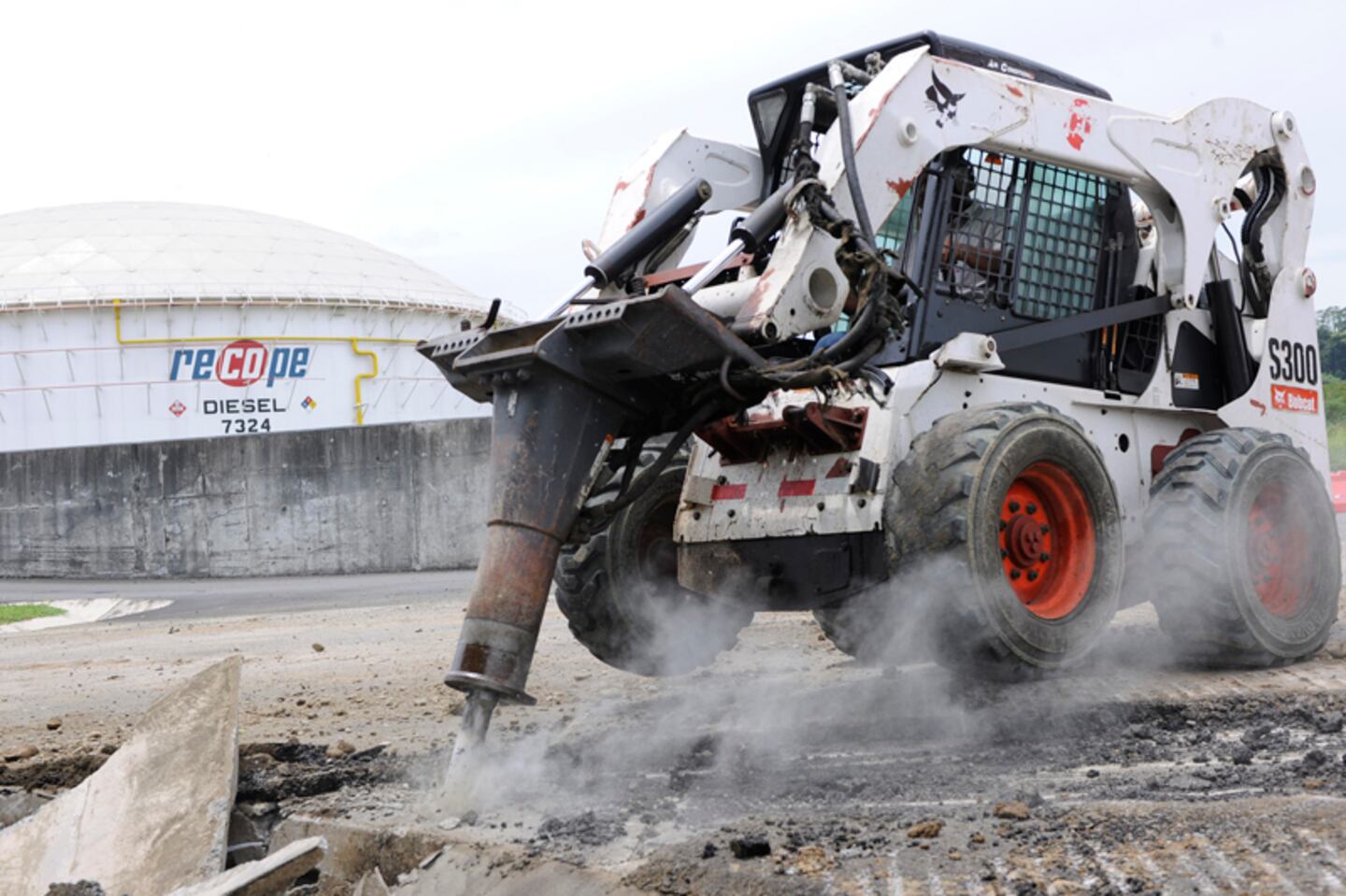 A como está, planta de refinación de Recope en Moín no es rentable para ...