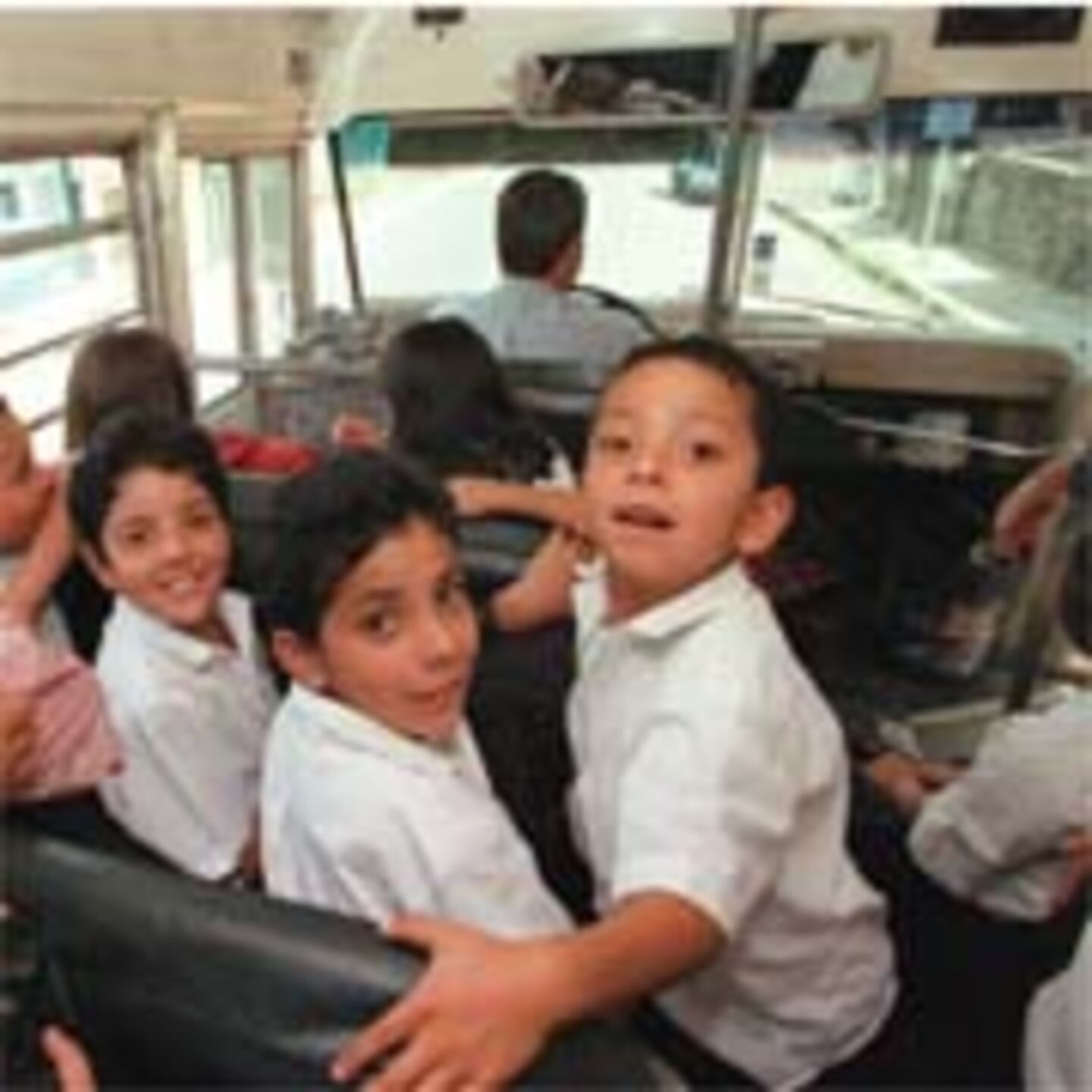 Varían reglas para buses escolares | La Nación