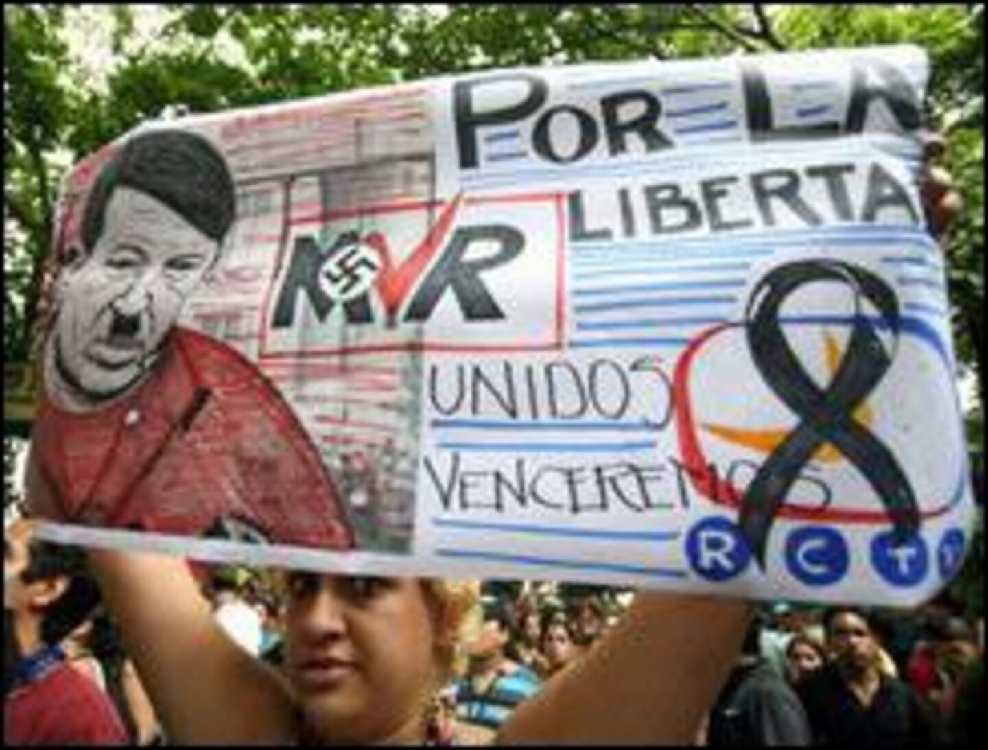 Estudiantes venezolanos manifiestan contra fin de RCTV y Chávez ...