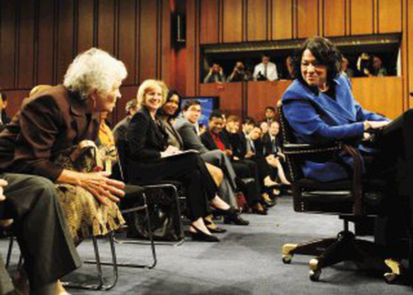 Senado confirma a jueza hispana para Corte Suprema | La Nación