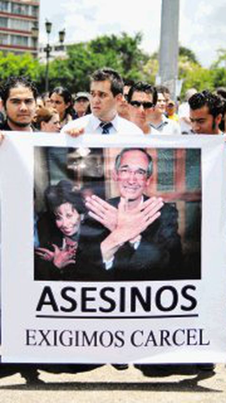 Escándalo político sume a Guatemala en clima de tensión - La Nación