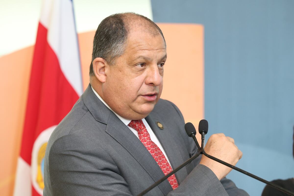 Luis Guillermo Solís se disculpa con Álvarez Desanti - La Nación