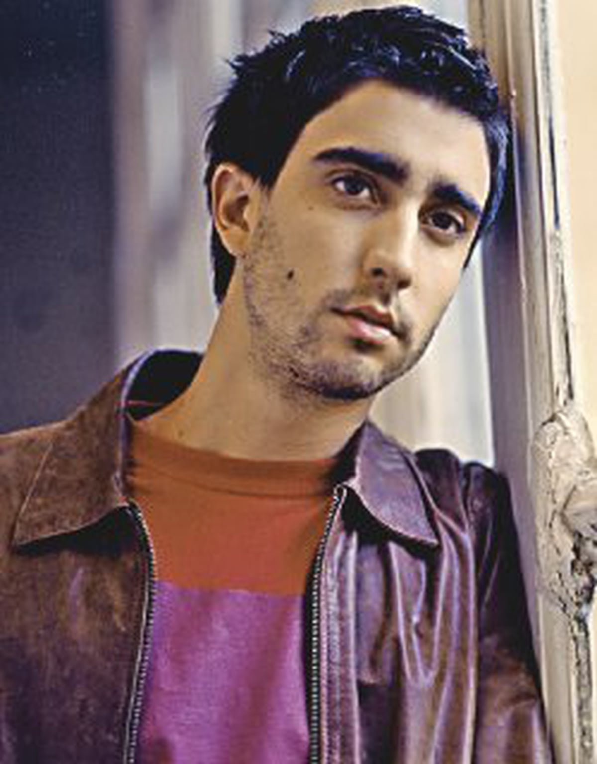 Alex Ubago lanzó su primer CD de éxitos - La Nación